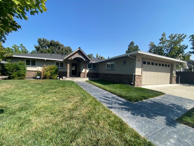 Home [astoundrealestate.managebuilding.com]